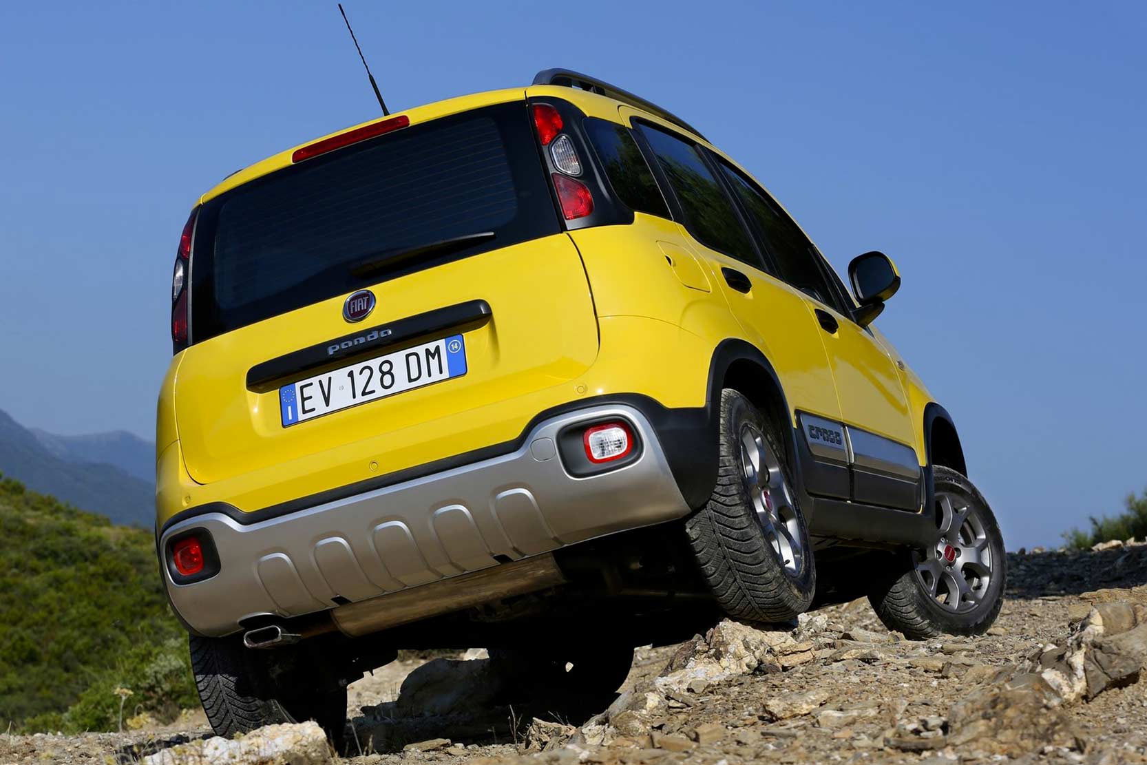 Fiche technique Fiat Panda Cross 0.9 TwinAir 85 2020 Fiche technique Fiat Panda Cross 0.9 TwinAir 85 2020
